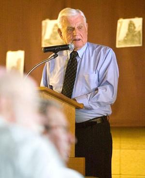 World War II fighter pilot Bud Anderson shares stories with the Lodi ...
