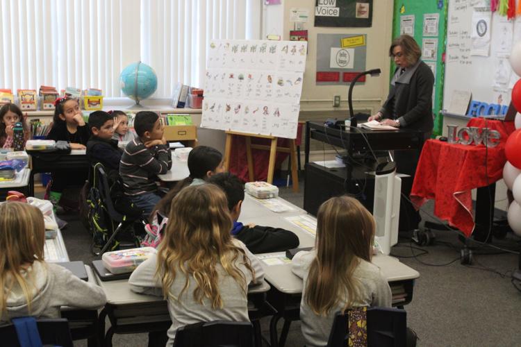 Live Oak students get a visit from Lodi mayor | News | lodinews.com