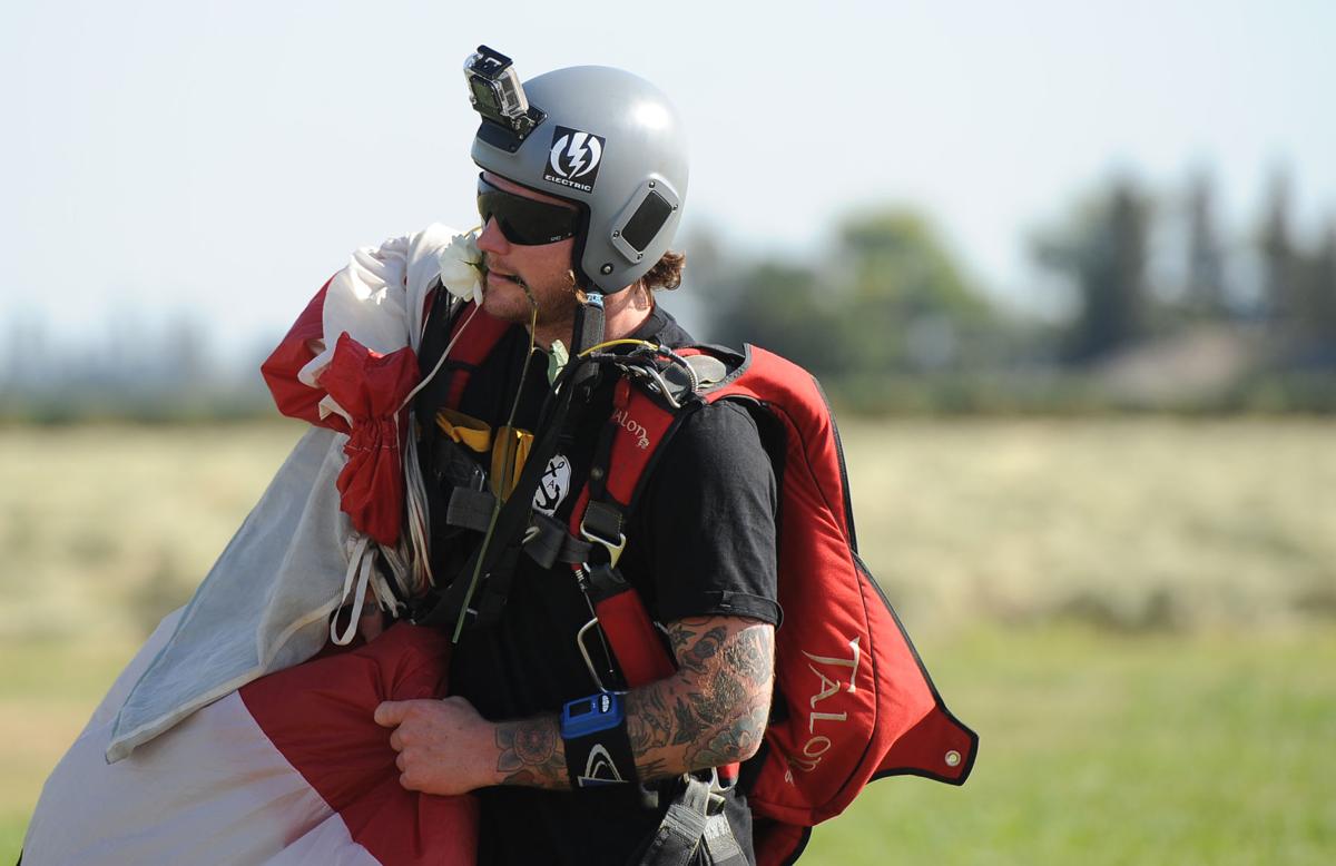 Two men die in tandem skydiving accident at Lodi Parachute Center ...