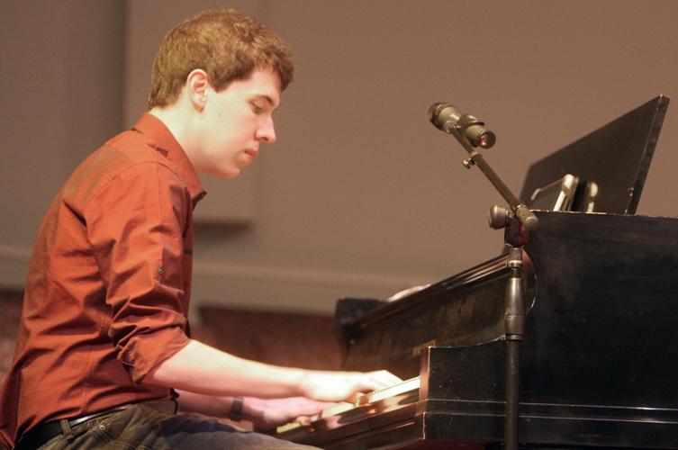 Jason Coleman, grandson of legendary pianist Floyd Cramer, entertains ...