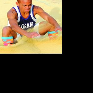 Donnie Stevens wins two events for Chieftains | Sports | logandaily.com