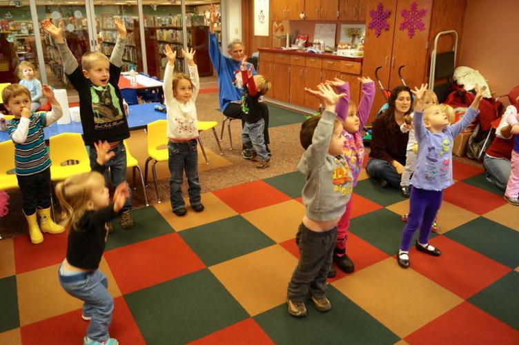 Logan-Hocking Public Library holds "Here Comes Santa Claus" themed ...