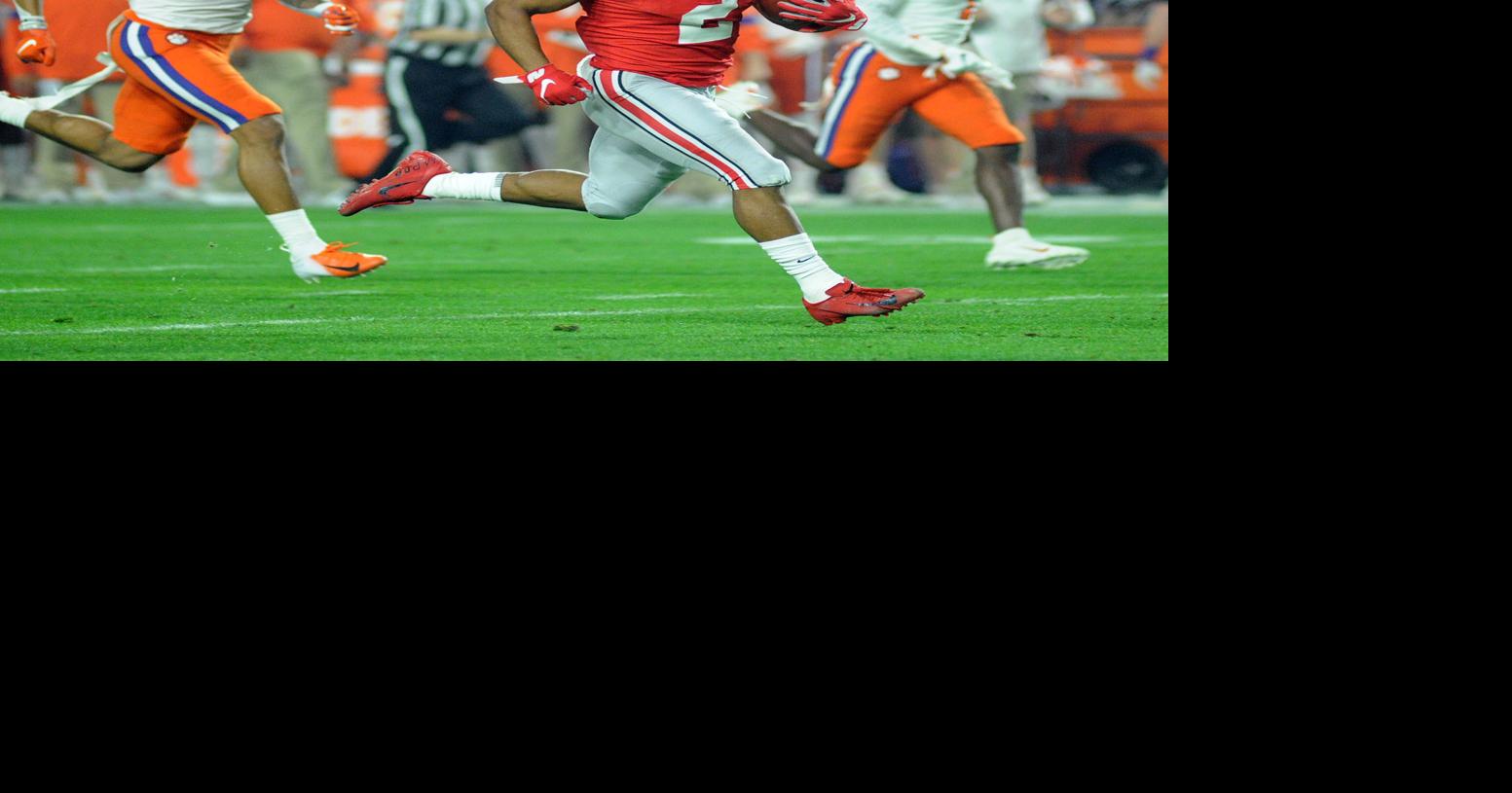 Dobbins on the run | Sports | logandaily.com