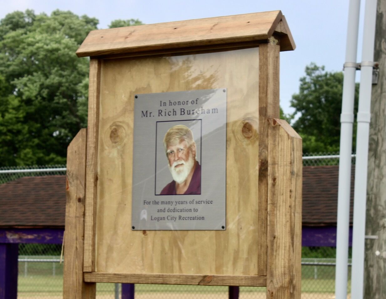 Plaque commemorating former rec director installed in Mingo Park | News ...
