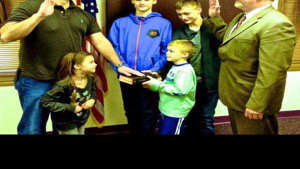 Lance Bell takes oath of office | News | logandaily.com
