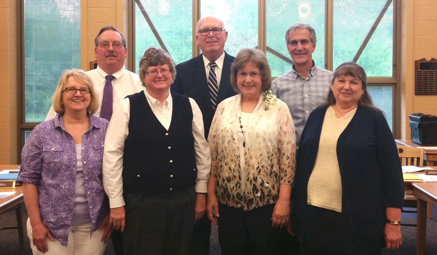 School board recognizes outstanding performances | News | logandaily.com