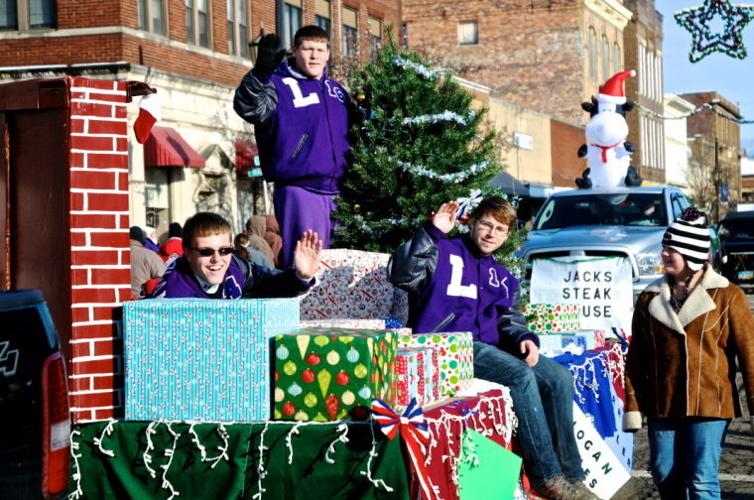 Logan Santa Parade | News | logandaily.com