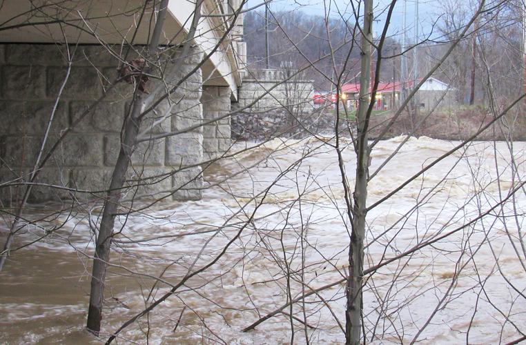 Flood waters wreak havoc on Hocking County | News | logandaily.com