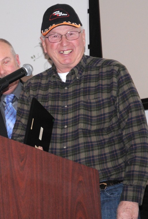 Hull, Nihiser earn racing awards | Sports | logandaily.com