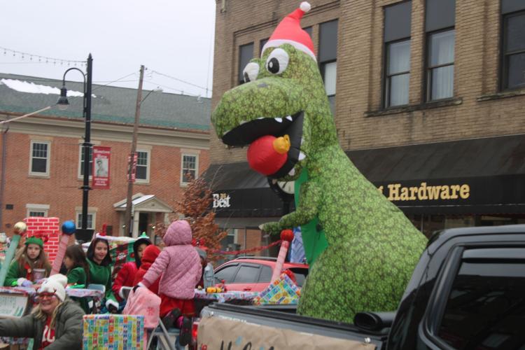 Christmas parade | Holiday | logandaily.com