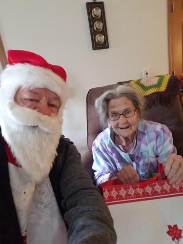 Secret Santas bring cheer to local seniors | News | logandaily.com