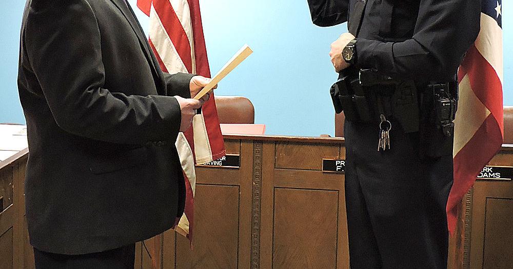 Mellinger sworn in as new Logan Police Chief | News | logandaily.com