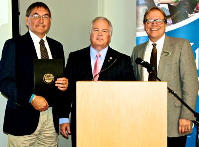 Rinehart receives Broadband Hero Award | Neighbors | logandaily.com