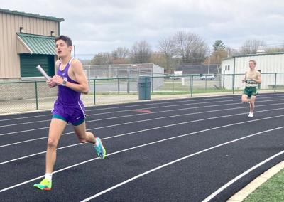 Chiefs place first at Athens | Sports | logandaily.com