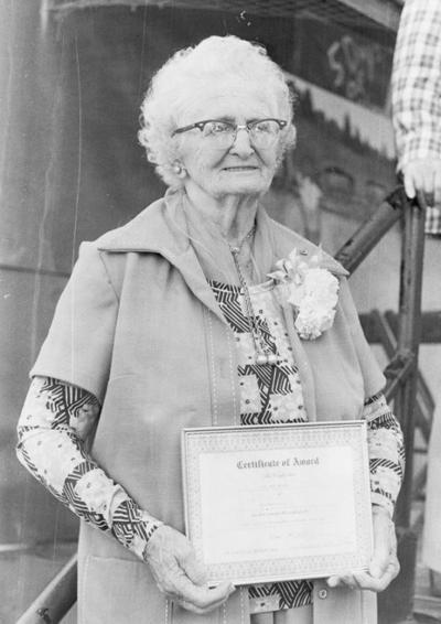 Wallace honored as an inspiring woman | News | logandaily.com