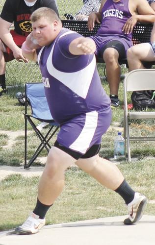 Coy Blair sets record in winning another regional shot put crown ...