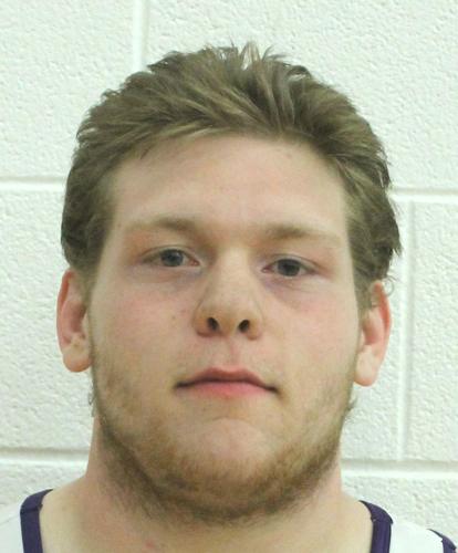 Kory Henthorne’s ‘man’ day powers Chieftains into district track lead ...