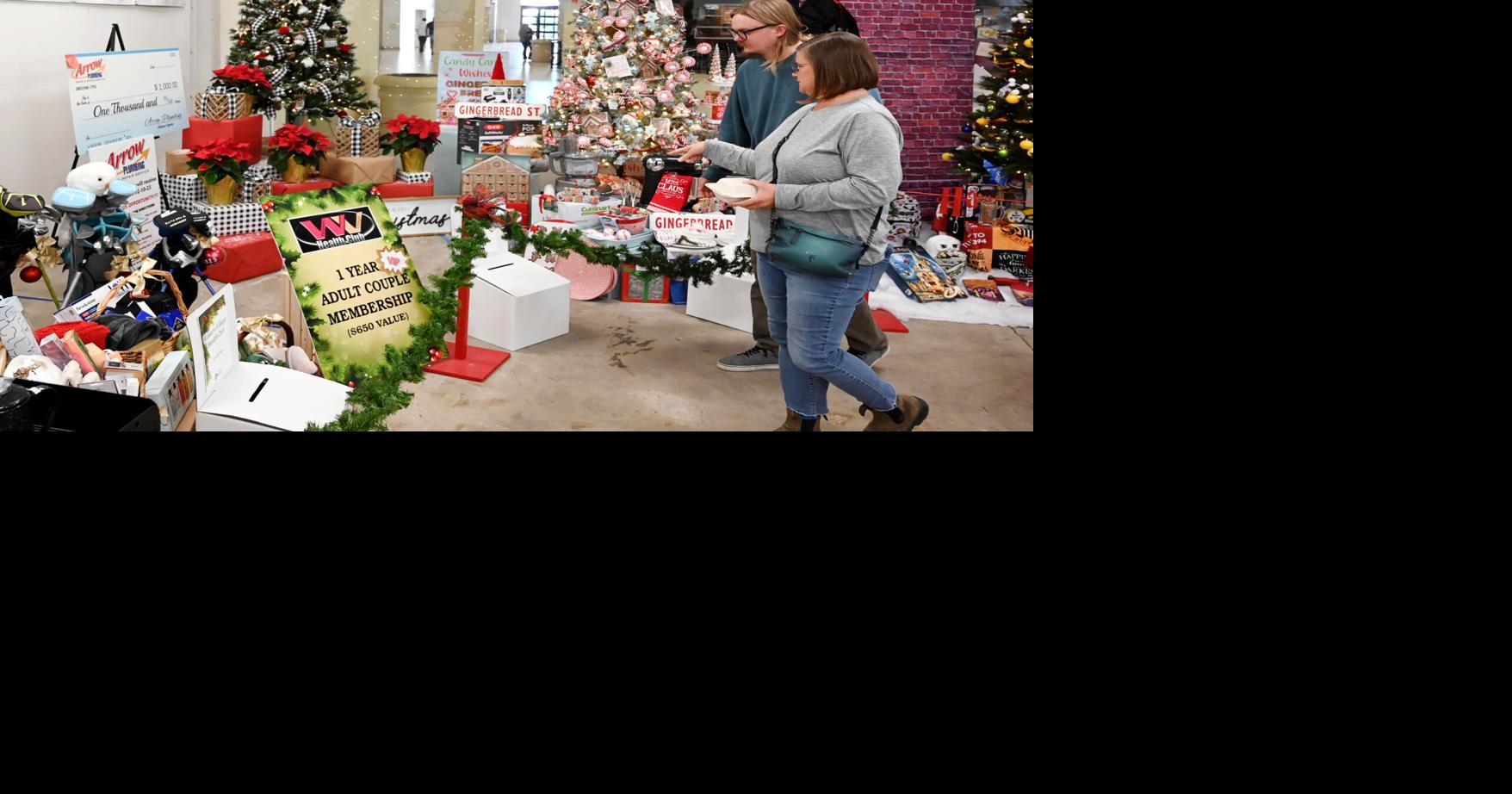 Annual Altrusa Festival of Trees returns to the Santa Maria Town Center ...