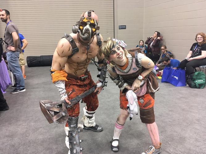 cosplay deviants gencon