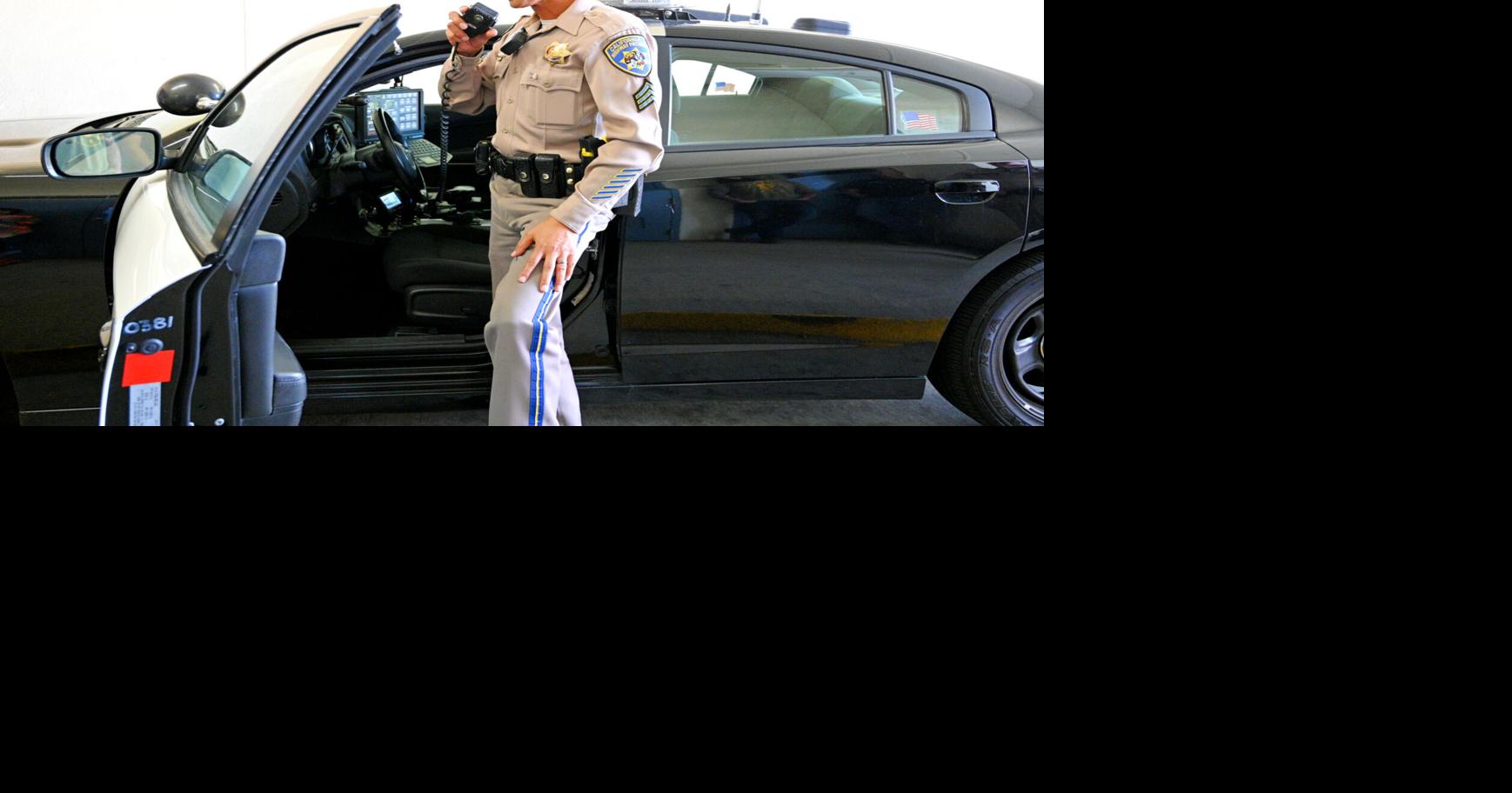 Photos Chp Sergeant Charles Hoops Retired Friday After 32 Years