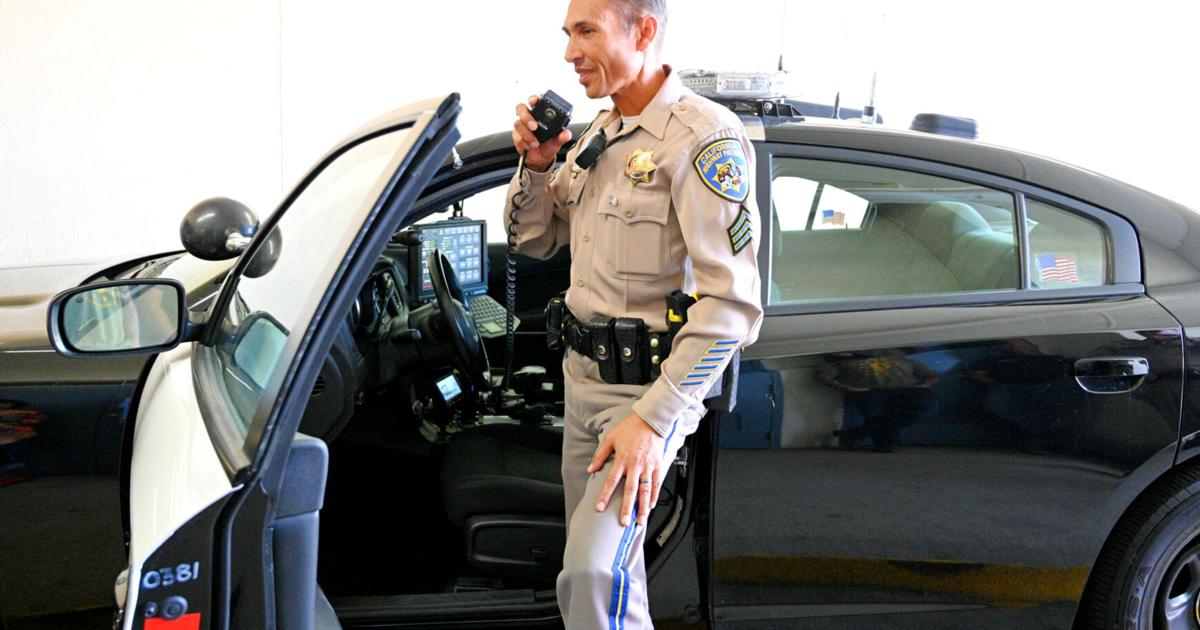 Photos Chp Sergeant Charles Hoops Retired Friday After 32 Years