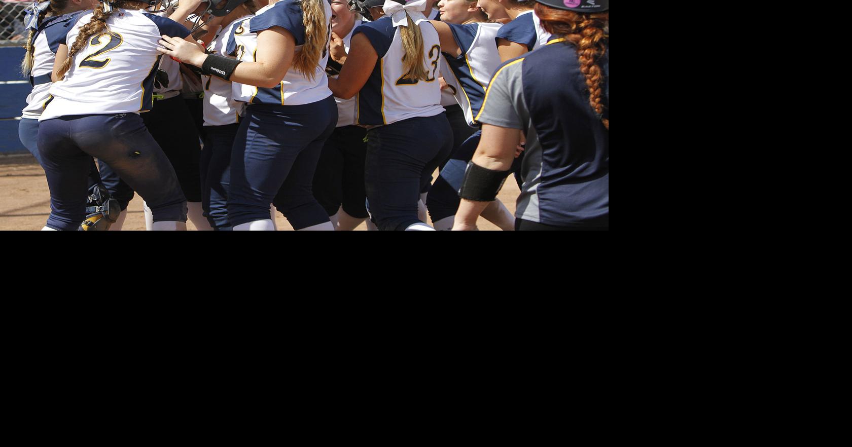 Eagles homer three times in first-round rout | Santamaria ...