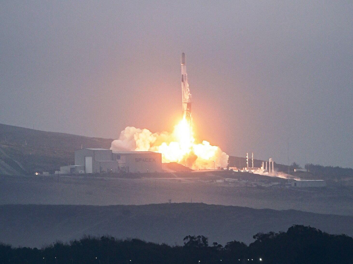 spacex launch dates vandenberg