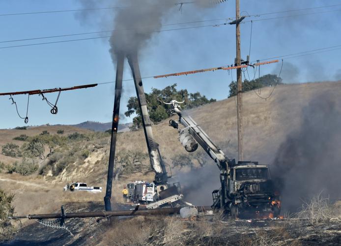 Update: Fire north of Hwy 154 knocked down, Hwy 101 reopened | Local ...