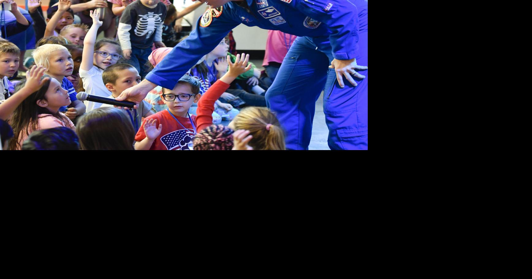 NASA astronaut shares about life in space at the Santa Maria Valley ...