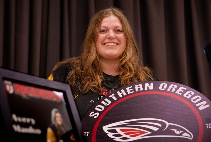 Cabrillo's Avery Manko signs with Southern Oregon | High School ...