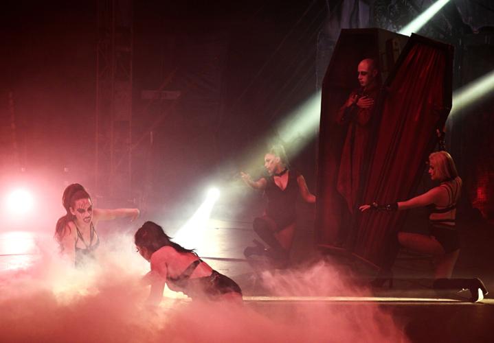 Terrifying circus makes its way back to Santa Maria, with shows through ...