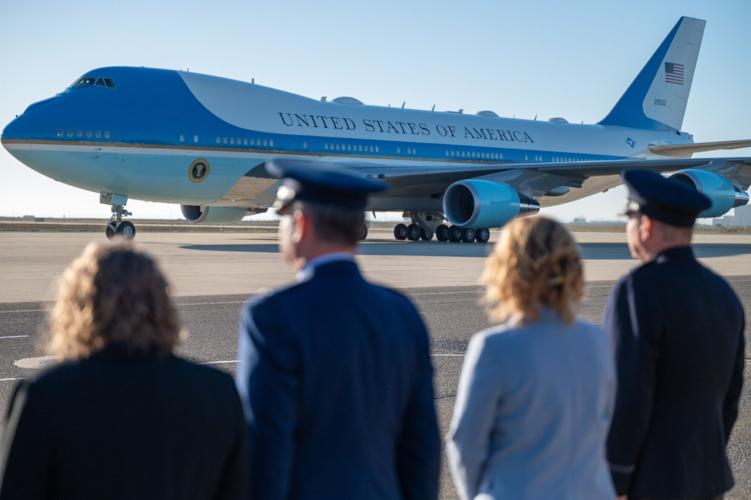 Former first family lands at Vandenberg SFB Monday for vacation in ...