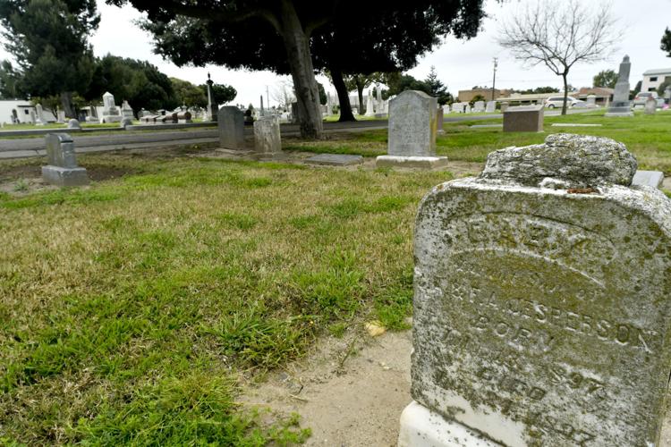 Judge's order allows Santa Maria Cemetery District to reclaim abandoned ...