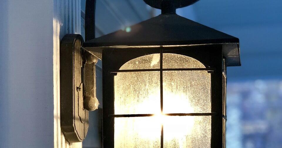 Follow the colorful lights | 'Hints from Heloise' | Lifestyles ...