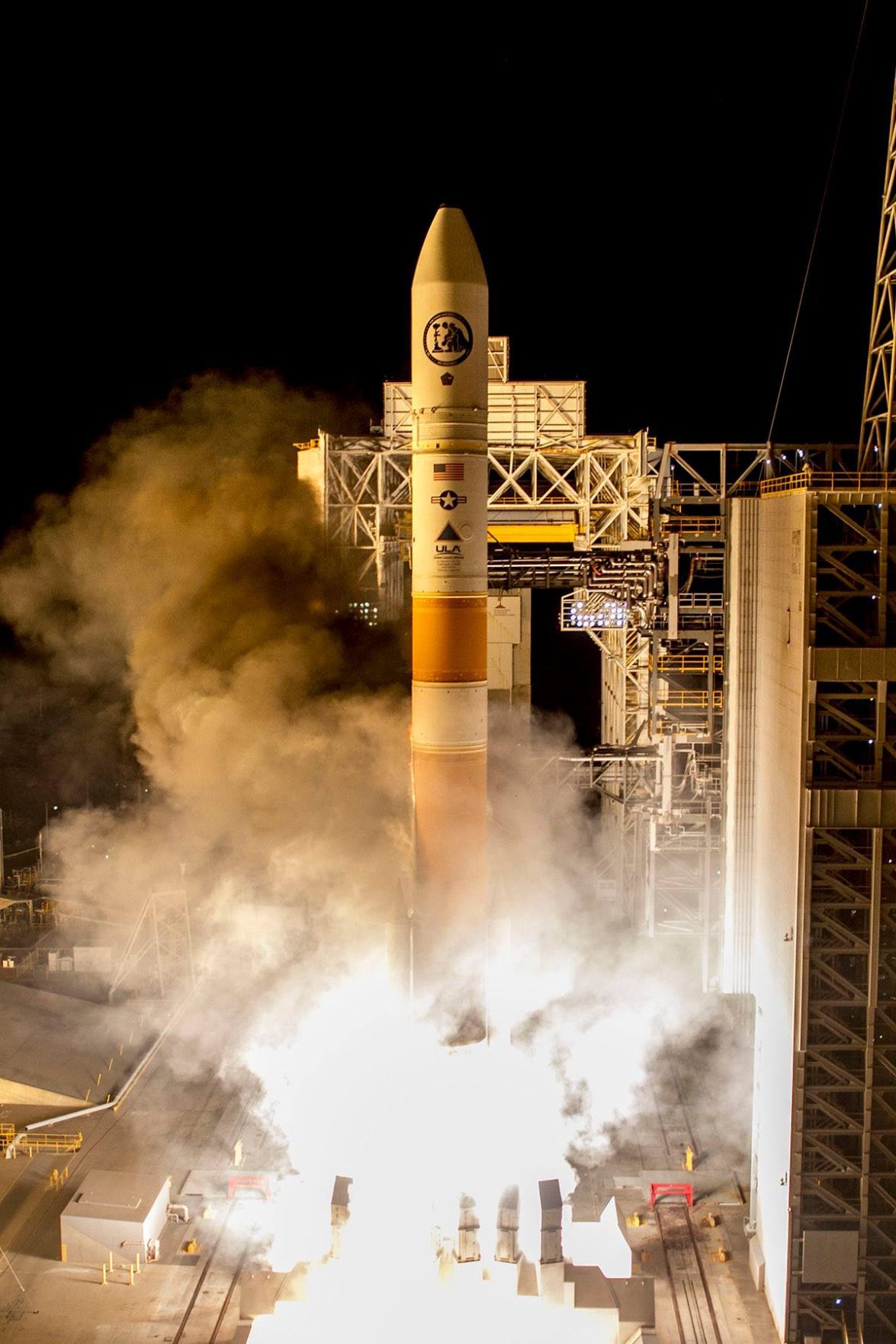 Delta IV rocket rumbles from VAFB early Wednesday morning | Vandenberg ...