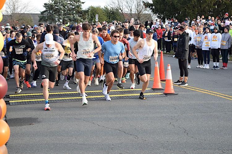Ashburn Farm Races Attract Thousands of Turkey Trotters | News ...