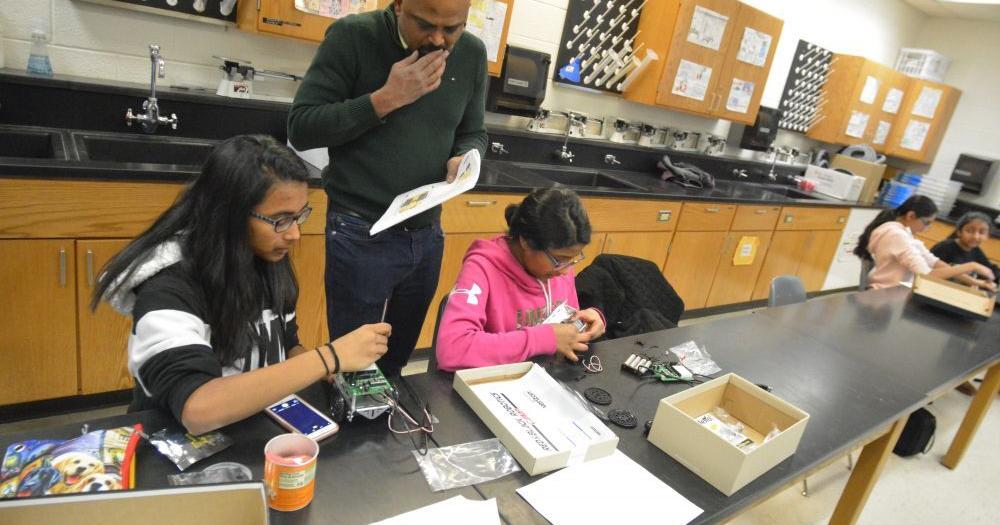 Robo-class: Middle School Students Get Hands on with STEM | Education ...