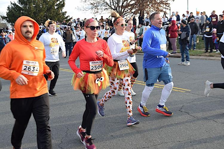 Ashburn Farm Races Attract Thousands of Turkey Trotters | News ...