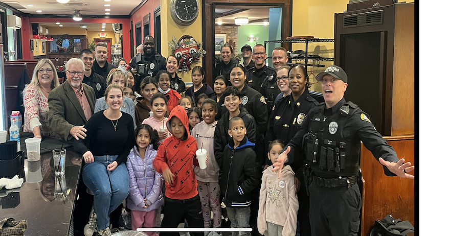 Leesburg Police Officers Provide Kids' Shopping Spree | Leesburg ...