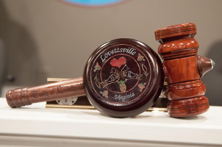 Lovettsville Residents Donate Ceremonial Gavel | Towns | loudounnow.com