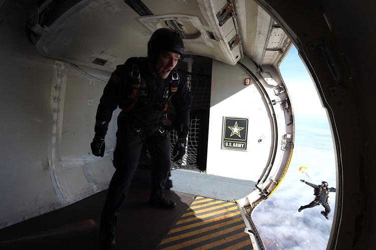 Army Golden Knights Jump Over Leesburg for Aviation Expo | Leesburg ...