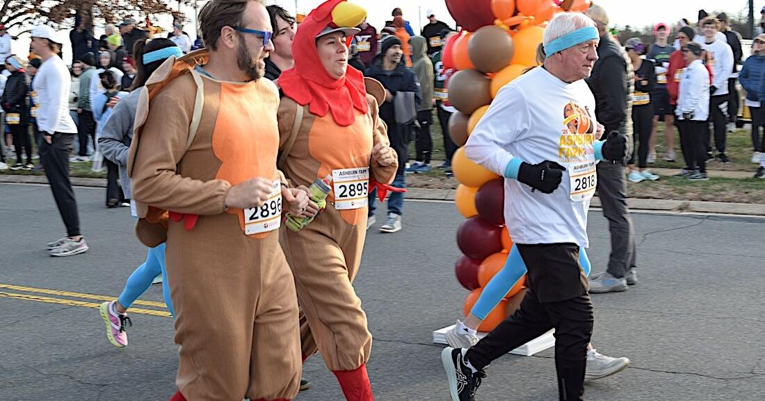 Ashburn Farm Races Attract Thousands of Turkey Trotters | News ...