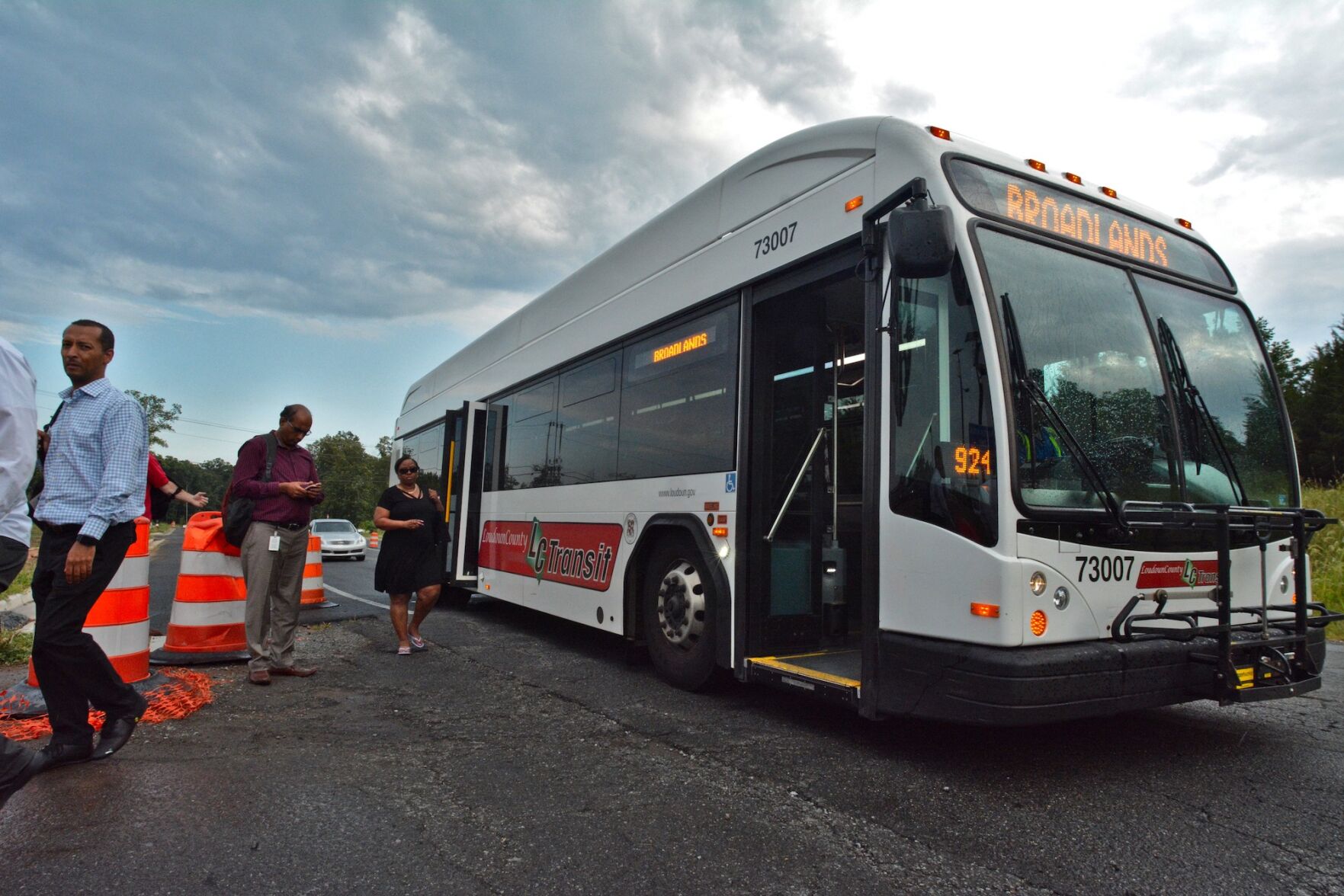 Loudoun Commuter Bus Route Cutback Takes Effect Monday | Loudoun ...
