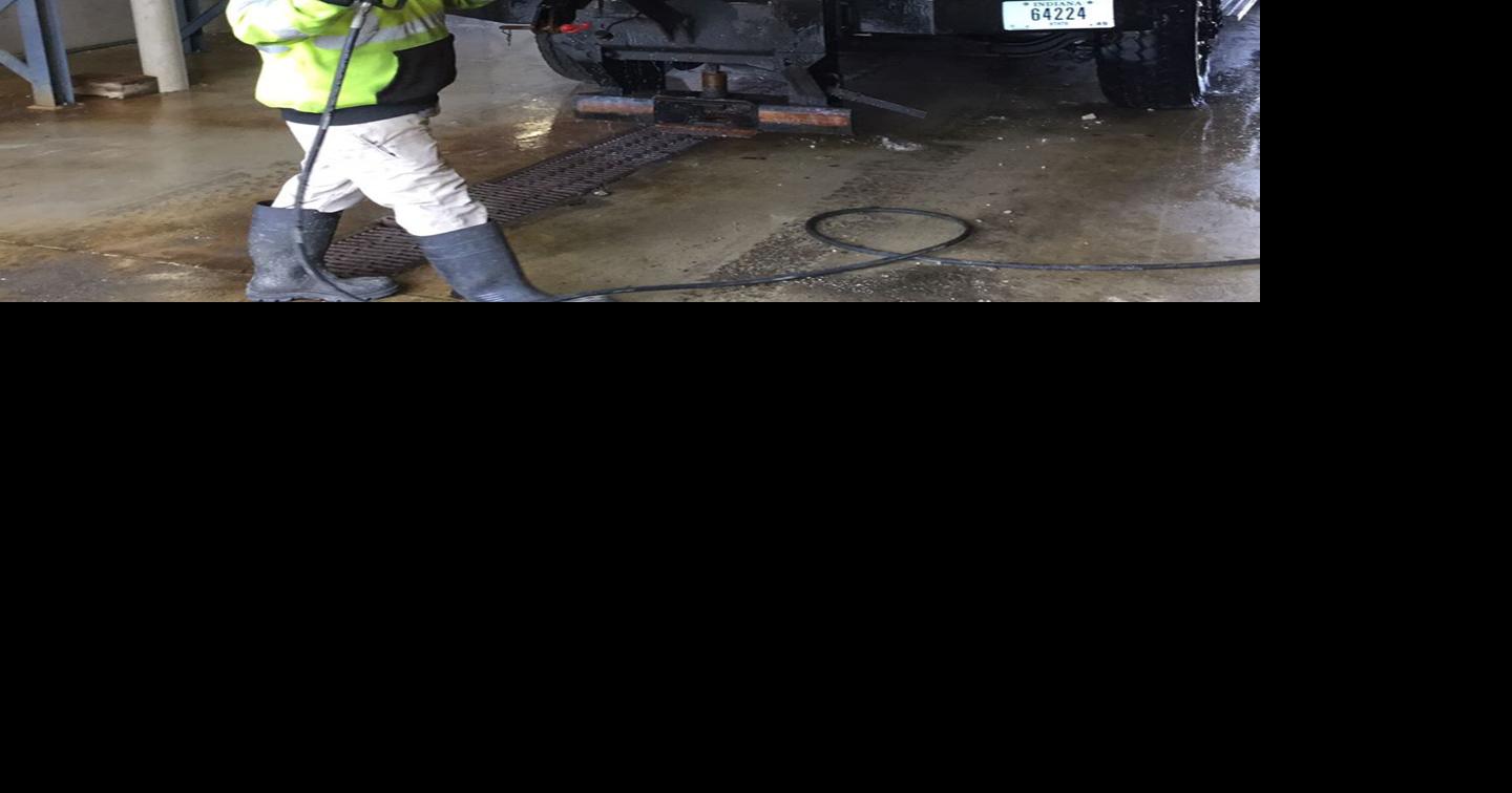 INDOT workers remain on the job | Local News | lpheralddispatch.com