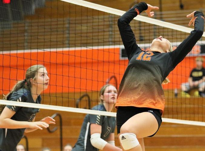Closing on a crest: Surging La Porte ends volleyball regular season with a sweep of New Prairie ...