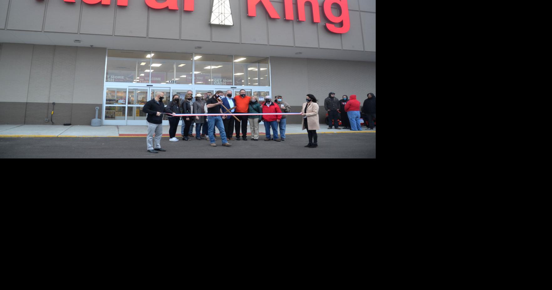Large crowd gathers for Rural King grand opening in La Porte | Local ...