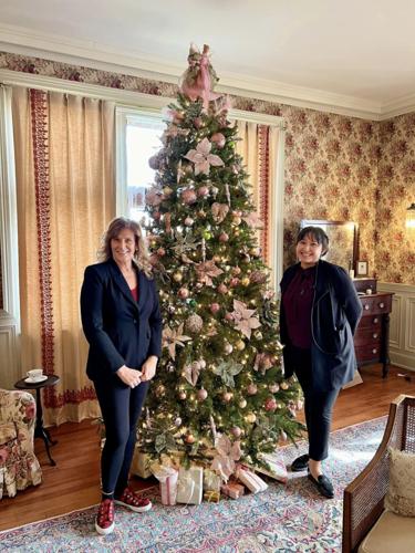 MC Chamber hosts Tree Decorating Contest | People And Places ...