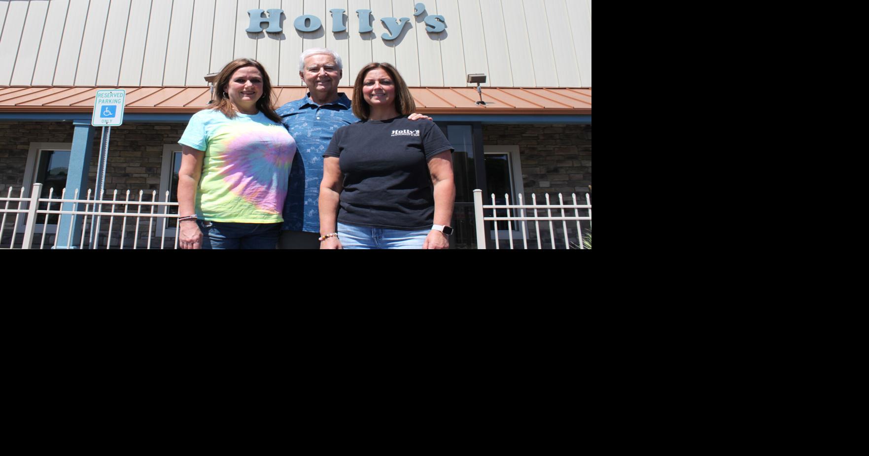 Holly's Restaurant and Pub marks anniversary | Local News ...
