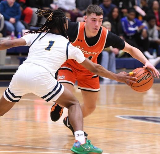 RIley laps La Porte: Wildcats race to big early lead, coast to ...