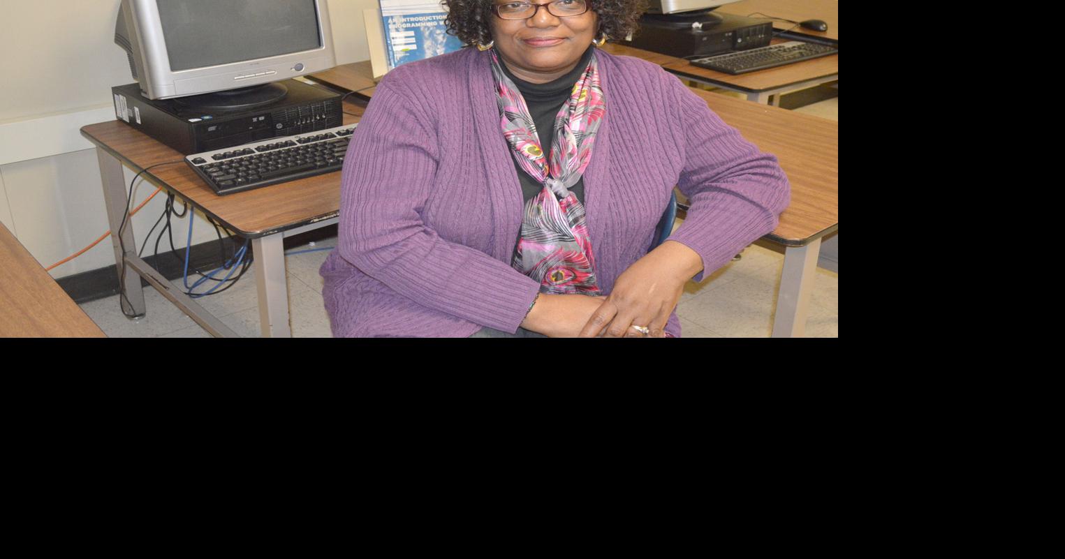 MCHS teacher aims to prepare students for 'real life' | News ...